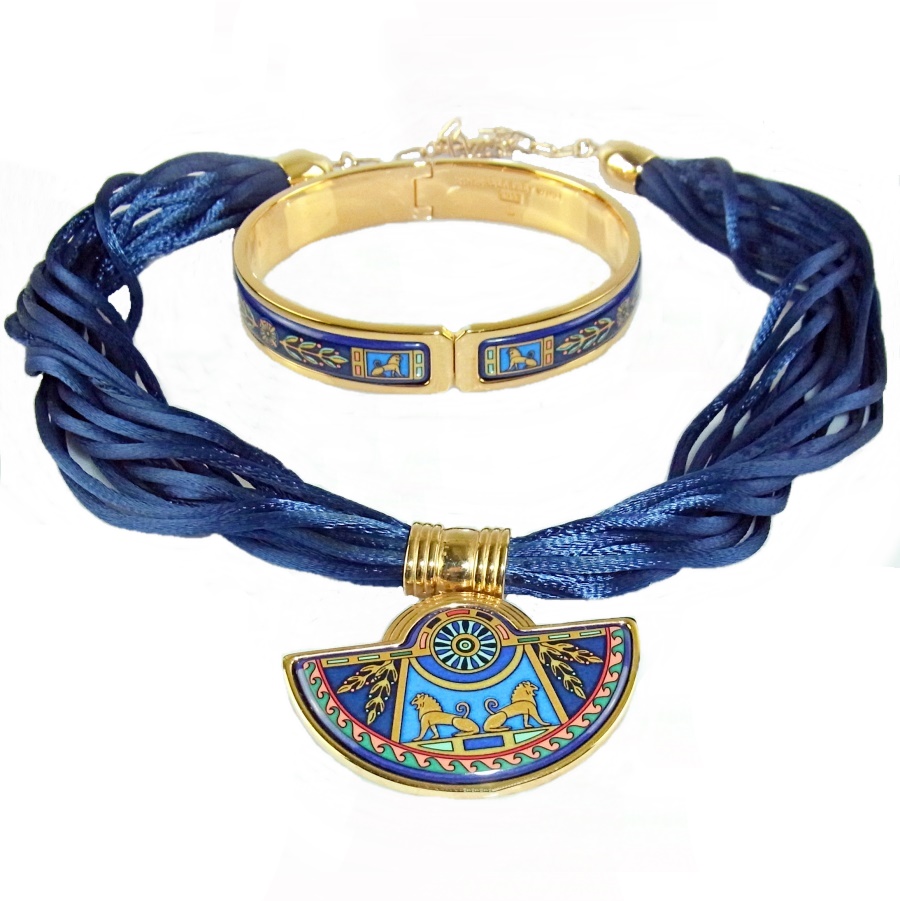 Michaela Frey (Team) from Vienna, Austria. Beautiful... | Vintage Jewels